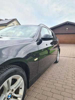 Black BMW 320 2008 in Kaisiadorys, with an engine capacity of 2.00 L and mileage of 320 thousand km for 2850 €, photo 10 on AUTOMOTO.COM.LV