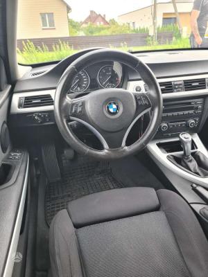 Black BMW 320 2008 in Kaisiadorys, with an engine capacity of 2.00 L and mileage of 320 thousand km for 2850 €, photo 14 on AUTOMOTO.COM.LV