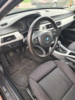 Black BMW 320 2008 in Kaisiadorys, with an engine capacity of 2.00 L and mileage of 320 thousand km for 2850 €, photo 16 on AUTOMOTO.COM.LV
