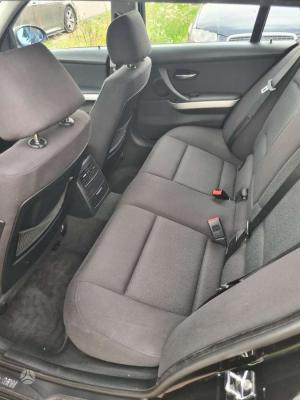 Black BMW 320 2008 in Kaisiadorys, with an engine capacity of 2.00 L and mileage of 320 thousand km for 2850 €, photo 18 on AUTOMOTO.COM.LV