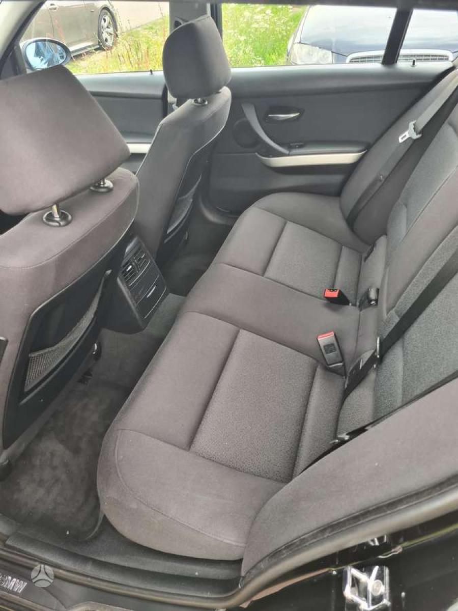 Black BMW 320 2008 in Kaisiadorys, with an engine capacity of 2.00 L and mileage of 320 thousand km for 2850 €, photo 18 on AUTOMOTO.COM.LV