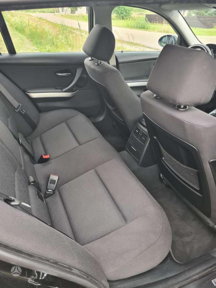 Black BMW 320 2008 in Kaisiadorys, with an engine capacity of 2.00 L and mileage of 320 thousand km for 2850 €, photo 19 on AUTOMOTO.COM.LV