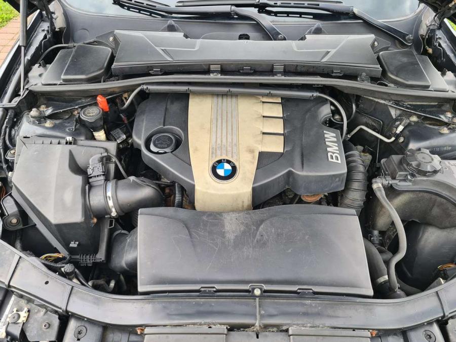 Black BMW 320 2008 in Kaisiadorys, with an engine capacity of 2.00 L and mileage of 320 thousand km for 2850 €, photo 21 on AUTOMOTO.COM.LV