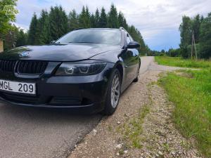 Black BMW 320 2008 in Zarasai, with an engine capacity of 2.00 L and mileage of 339 thousand km for 2700 €, photo 4 on AUTOMOTO.COM.LV