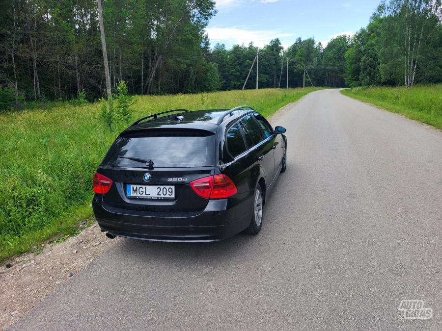 Black BMW 320 2008 in Zarasai, with an engine capacity of 2.00 L and mileage of 339 thousand km for 2700 €, photo 8 on AUTOMOTO.COM.LV