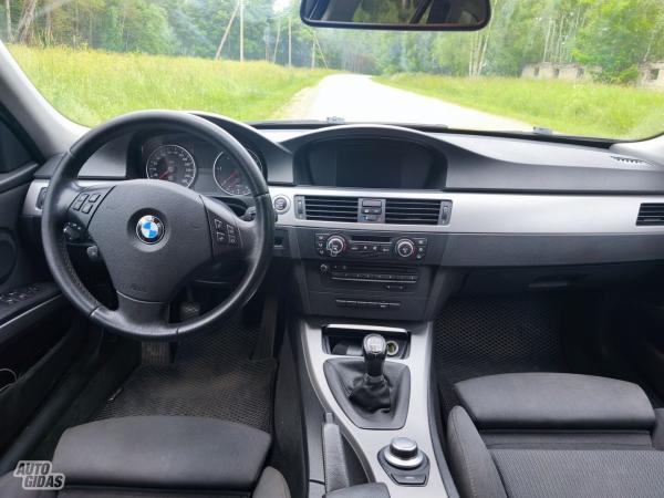 Melns BMW 320 2008 Zarasai, ar dzinēja tilpumu 2.00 L un nobraukumu 339 tūkst. km par 2700 €, foto 10 vietnē AUTOMOTO.COM.LV