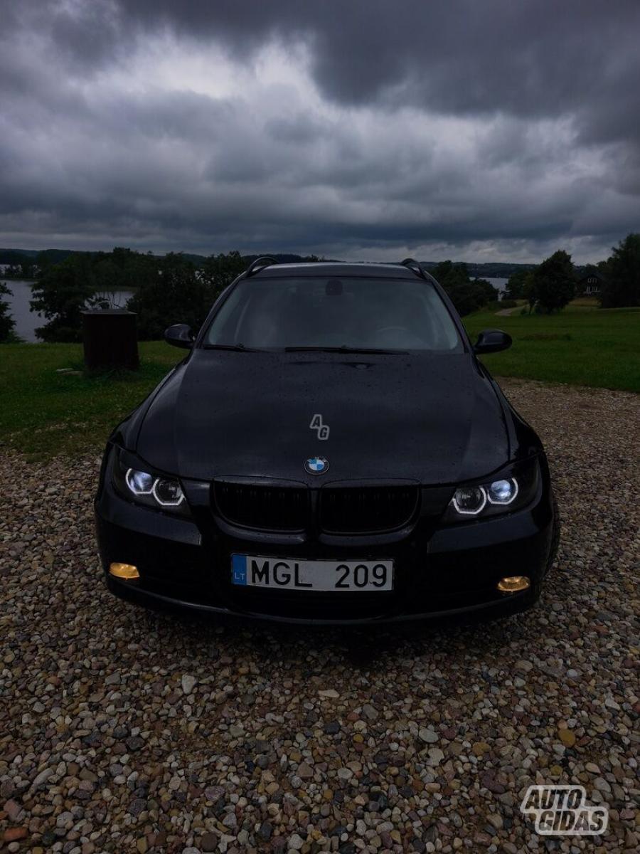 Black BMW 320 2008 in Zarasai, with an engine capacity of 2.00 L and mileage of 339 thousand km for 2700 €, photo 1 on AUTOMOTO.COM.LV