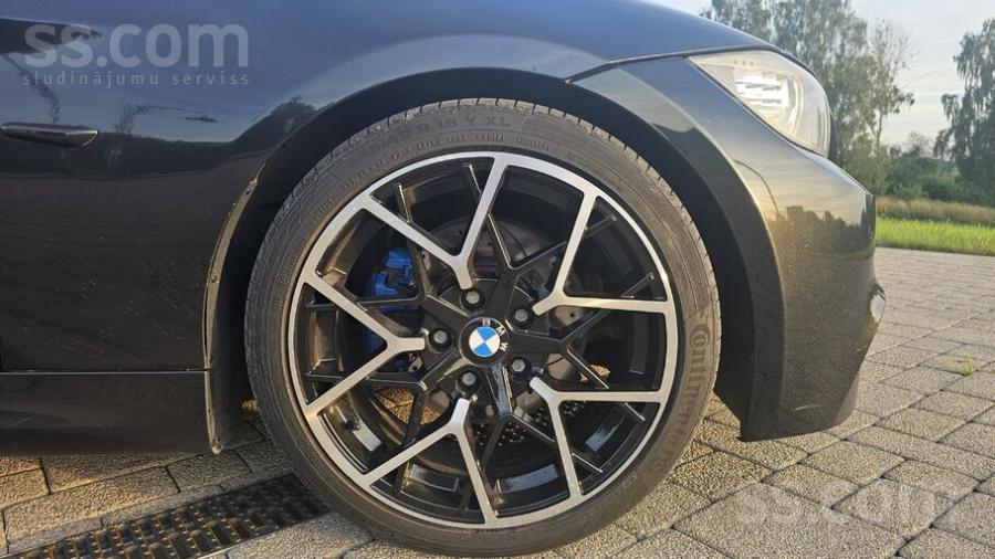 Melns BMW 320 2008 Saldus, ar dzinēja tilpumu 2.00 L un nobraukumu 303 tūkst. km par 5500 €, foto 10 vietnē AUTOMOTO.COM.LV