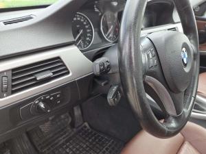 Melns BMW 320 2008 Alīta, ar dzinēja tilpumu 2.00 L un nobraukumu 400 tūkst. km par 2899 €, foto 16 vietnē AUTOMOTO.COM.LV