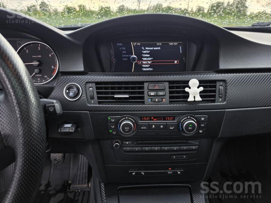 Black BMW 320 2008 in Riga, with an engine capacity of 2.00 L and mileage of 0 thousand km for 5200 €, photo 14 on AUTOMOTO.COM.LV