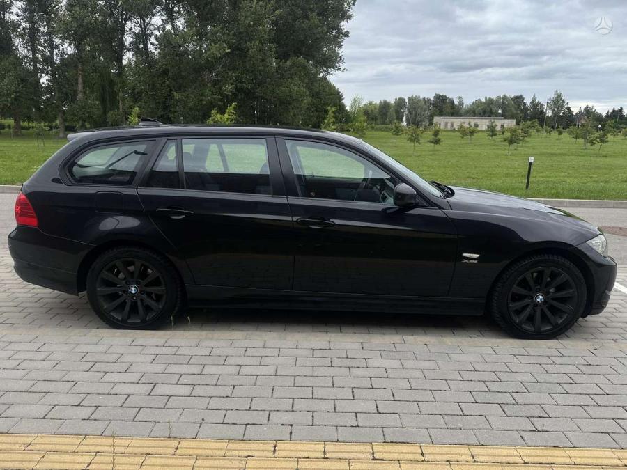 Black BMW 320 2008 in Vilkaviskis, with an engine capacity of 2.00 L and mileage of 240 thousand km for 3950 €, photo 5 on AUTOMOTO.COM.LV