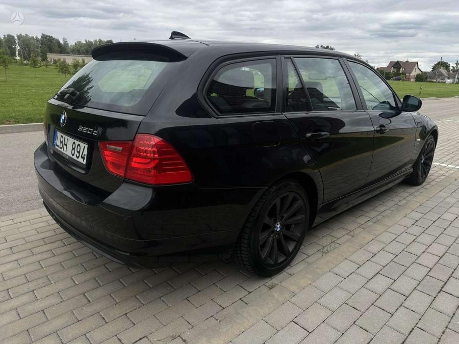 Black BMW 320 2008 in Vilkaviskis, with an engine capacity of 2.00 L and mileage of 240 thousand km for 3950 €, photo 6 on AUTOMOTO.COM.LV