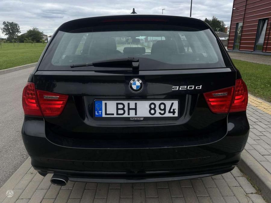 Black BMW 320 2008 in Vilkaviskis, with an engine capacity of 2.00 L and mileage of 240 thousand km for 3950 €, photo 7 on AUTOMOTO.COM.LV
