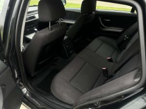 Black BMW 320 2008 in Vilkaviskis, with an engine capacity of 2.00 L and mileage of 240 thousand km for 3950 €, photo 18 on AUTOMOTO.COM.LV