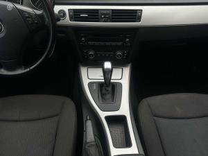 Black BMW 320 2008 in Vilkaviskis, with an engine capacity of 2.00 L and mileage of 240 thousand km for 3950 €, photo 23 on AUTOMOTO.COM.LV