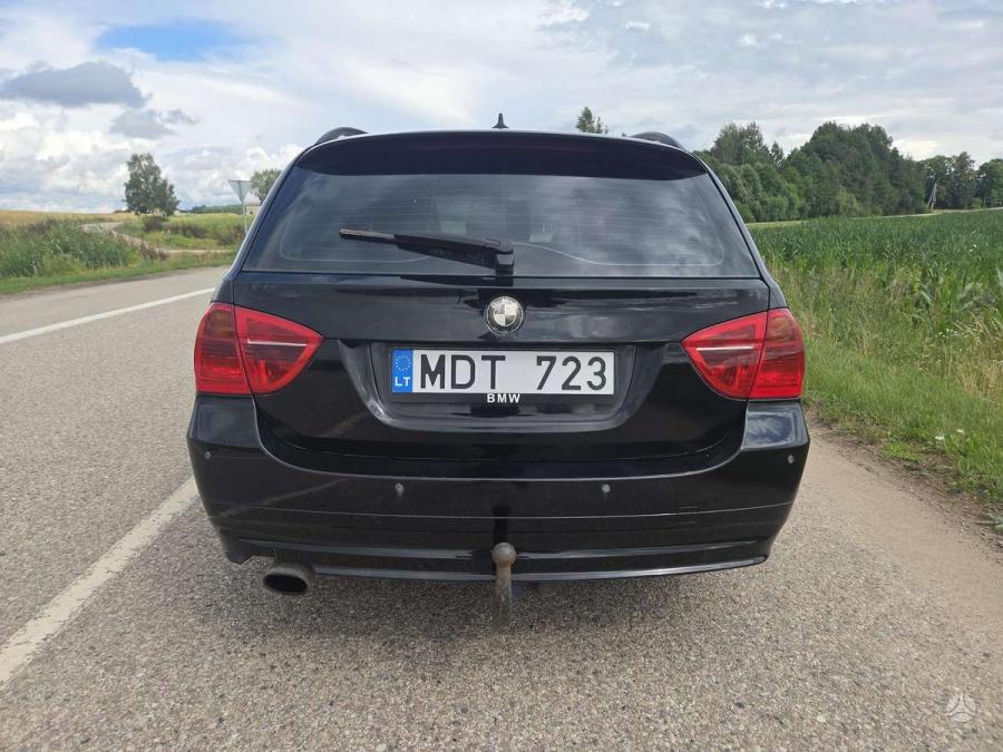 Черный БМВ 320 2008 в Алитус, объемом двигателя 2.00 л и пробегом 398 тыс. км за 2869 €, фото 6 на AUTOMOTO.COM.LV
