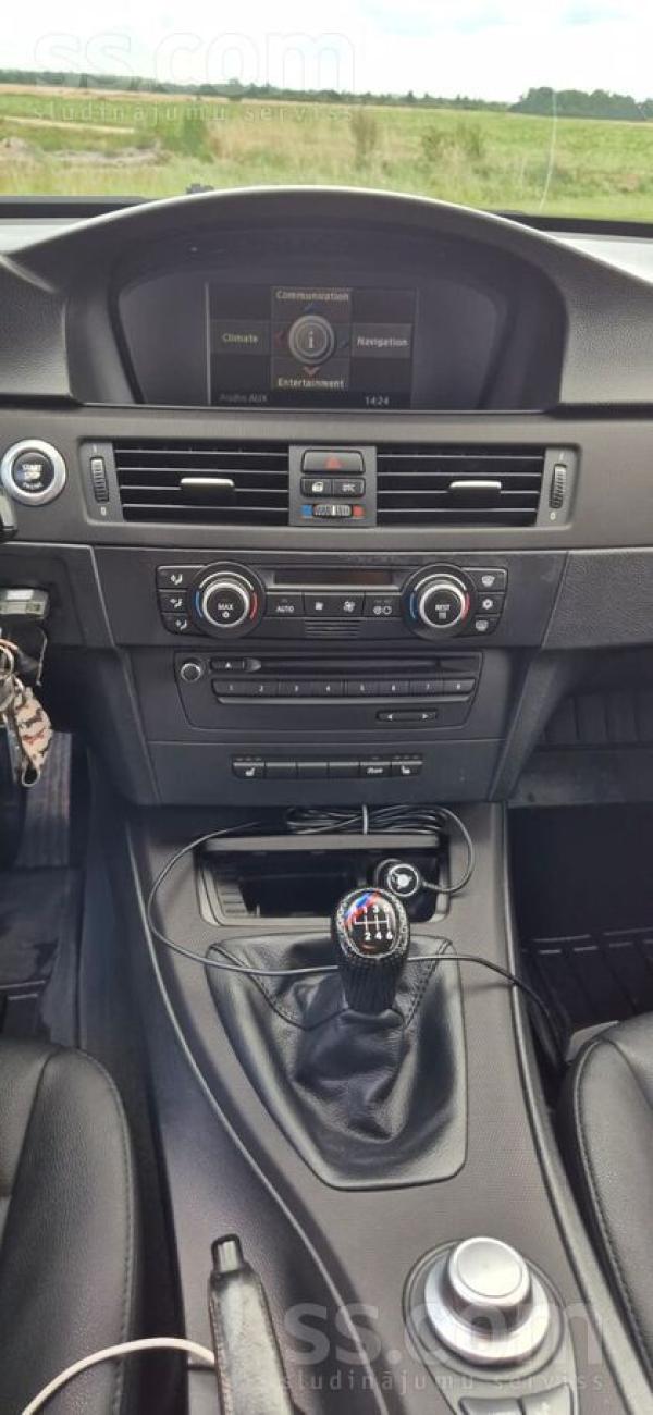 Black BMW 320 2008 in Tukums, with an engine capacity of 2.00 L and mileage of 288 thousand km for 4500 €, photo 9 on AUTOMOTO.COM.LV