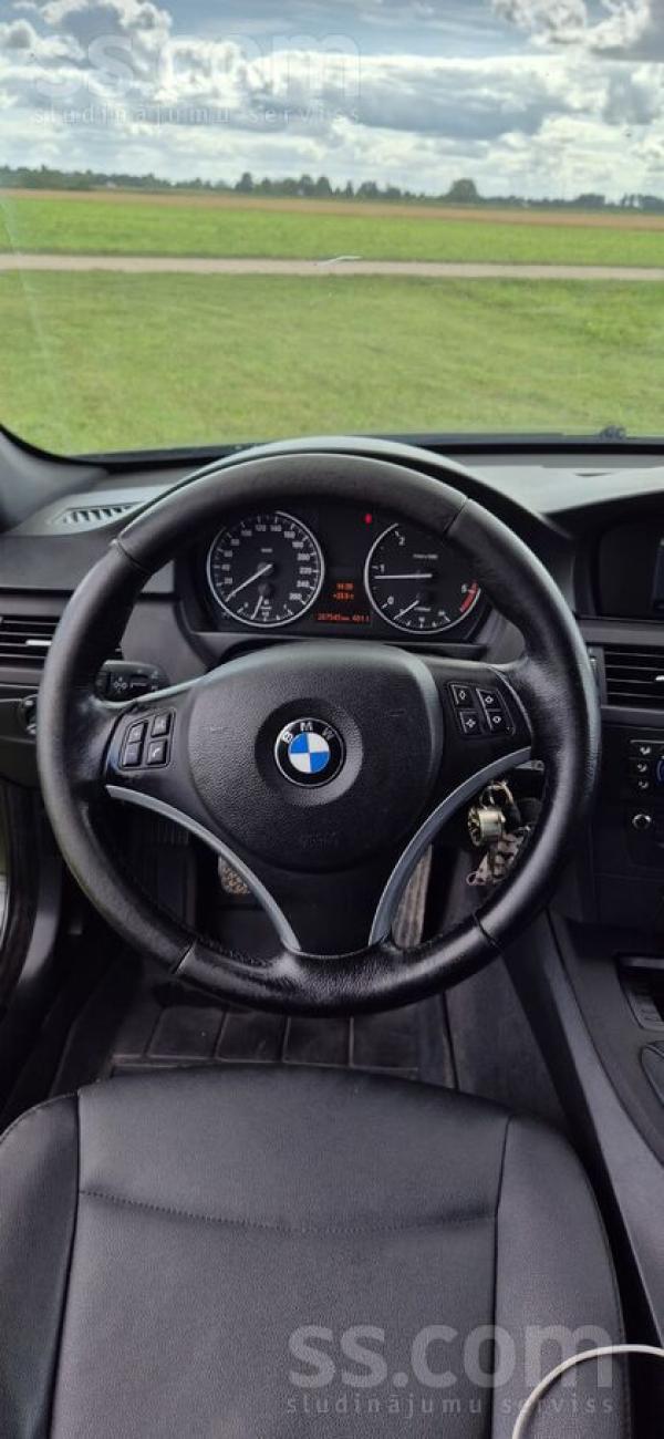 Black BMW 320 2008 in Tukums, with an engine capacity of 2.00 L and mileage of 288 thousand km for 4500 €, photo 10 on AUTOMOTO.COM.LV