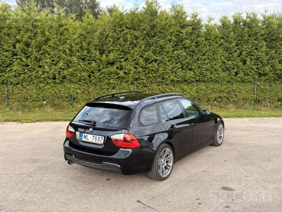 Black BMW 320 2008 in Riga, with an engine capacity of 2.00 L and mileage of 333 thousand km for 5500 €, photo 4 on AUTOMOTO.COM.LV