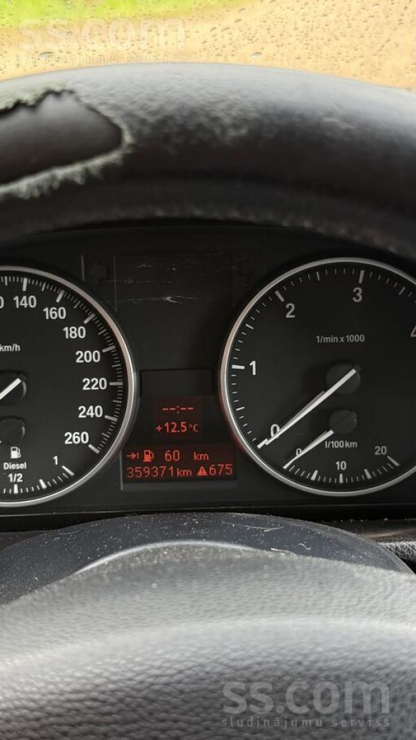 Melns BMW 320 2008 Alūksne, ar dzinēja tilpumu 2.00 L un nobraukumu 360 tūkst. km par 4100 €, foto 8 vietnē AUTOMOTO.COM.LV