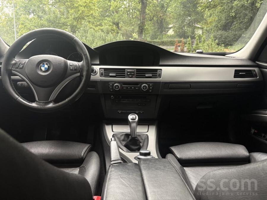 Melns BMW 320 2008 Rīga, ar dzinēja tilpumu 2.00 L un nobraukumu 321 tūkst. km par 3800 €, foto 10 vietnē AUTOMOTO.COM.LV