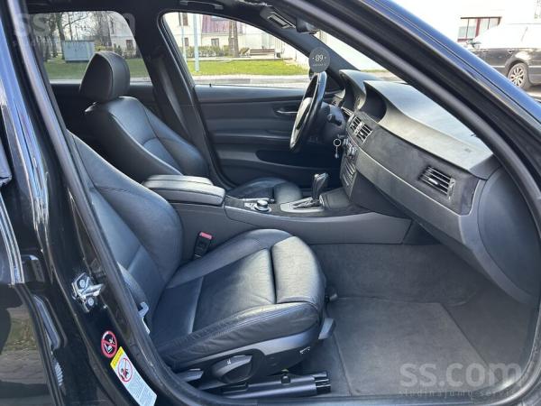 Black BMW 320 2008 in Jelgava, with an engine capacity of 2.00 L and mileage of 320 thousand km for 6000 €, photo 9 on AUTOMOTO.COM.LV