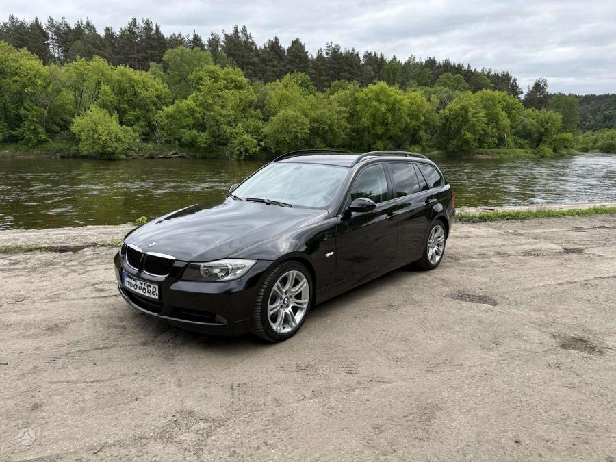 Black BMW 320 2008 in Vilnius, with an engine capacity of 2.00 L and mileage of 364 thousand km for 3500 €, photo 1 on AUTOMOTO.COM.LV