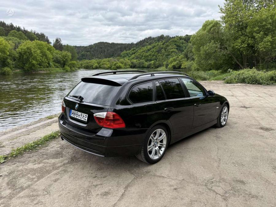 Black BMW 320 2008 in Vilnius, with an engine capacity of 2.00 L and mileage of 364 thousand km for 3500 €, photo 7 on AUTOMOTO.COM.LV