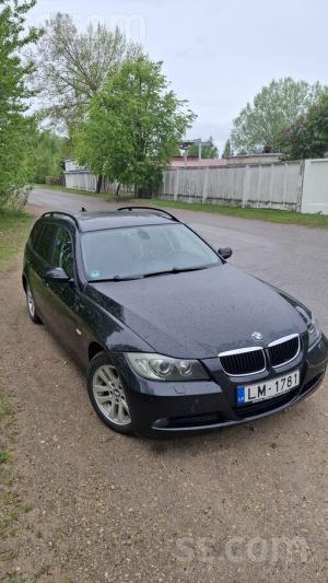 Black BMW 320 2008 in Riga, with an engine capacity of 2.00 L and mileage of 383 thousand km for 2800 €, photo 3 on AUTOMOTO.COM.LV