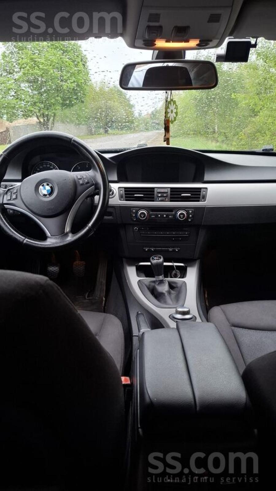 Black BMW 320 2008 in Riga, with an engine capacity of 2.00 L and mileage of 383 thousand km for 2800 €, photo 4 on AUTOMOTO.COM.LV