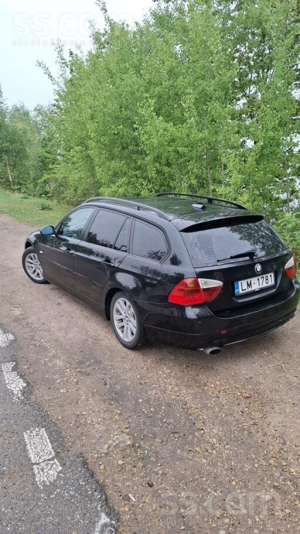 Melns BMW 320 2008 Rīga, ar dzinēja tilpumu 2.00 L un nobraukumu 383 tūkst. km par 2800 €, foto 4 vietnē AUTOMOTO.COM.LV