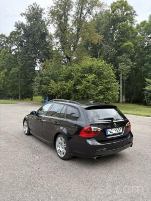 Melns BMW 320 2008 Ogre, ar dzinēja tilpumu 2.00 L un nobraukumu 331 tūkst. km par 3790 €, foto 5 vietnē AUTOMOTO.COM.LV
