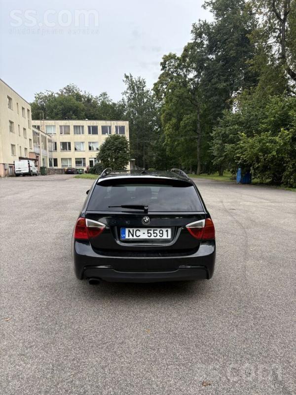 Black BMW 320 2008 in Ogre, with an engine capacity of 2.00 L and mileage of 331 thousand km for 3790 €, photo 5 on AUTOMOTO.COM.LV