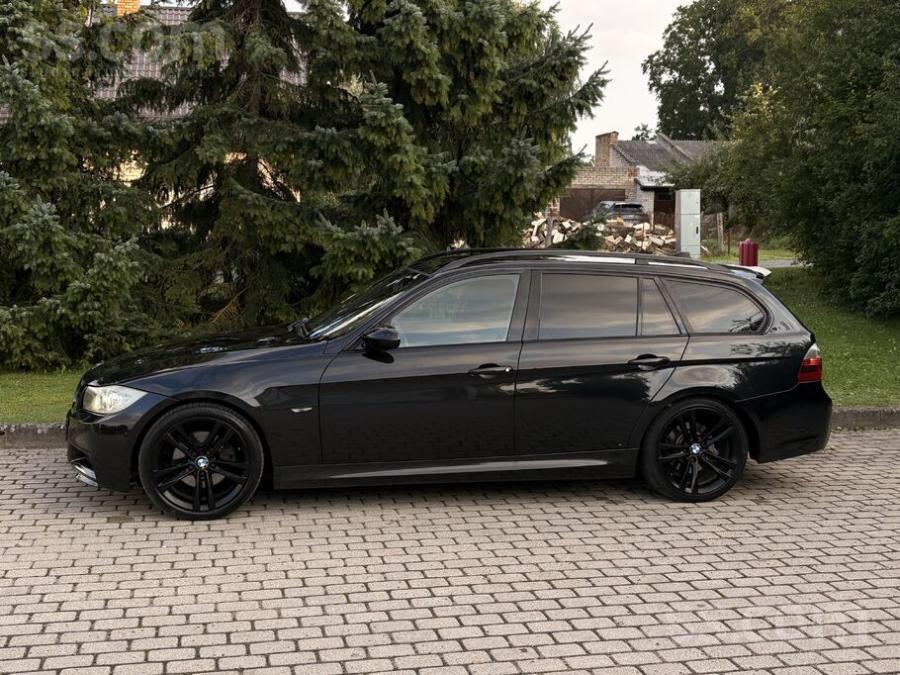 Black BMW 320 2008 in Dobele, with an engine capacity of 2.00 L and mileage of 343 thousand km for 4785 €, photo 3 on AUTOMOTO.COM.LV
