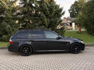 Black BMW 320 2008 in Dobele, with an engine capacity of 2.00 L and mileage of 343 thousand km for 4785 €, photo 4 on AUTOMOTO.COM.LV