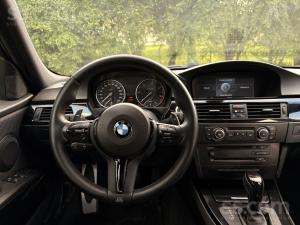 Black BMW 320 2008 in Dobele, with an engine capacity of 2.00 L and mileage of 343 thousand km for 4785 €, photo 7 on AUTOMOTO.COM.LV
