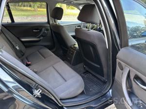 Melns BMW 320 2008 Bauska, ar dzinēja tilpumu 2.00 L un nobraukumu 369 tūkst. km par 3200 €, foto 28 vietnē AUTOMOTO.COM.LV