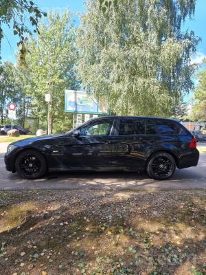 Black BMW 320 2008 in Jekabpils, with an engine capacity of 2.00 L and mileage of 409 thousand km for 3500 €, photo 4 on AUTOMOTO.COM.LV