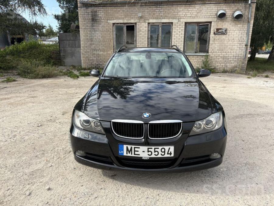 Black BMW 320 2008 in Riga, with an engine capacity of 2.00 L and mileage of 322 thousand km for 3500 €, photo 6 on AUTOMOTO.COM.LV