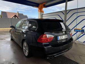 Black BMW 320 2008 in Vilnius, with an engine capacity of 2.00 L and mileage of 328 thousand km for 1800 €, photo 5 on AUTOMOTO.COM.LV