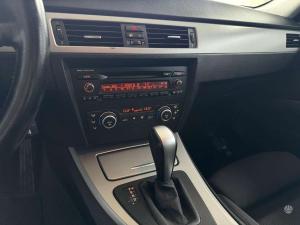 Black BMW 320 2008 in Vilnius, with an engine capacity of 2.00 L and mileage of 328 thousand km for 1800 €, photo 10 on AUTOMOTO.COM.LV