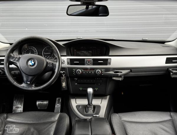 Melns BMW 320 2008 Klaipėda, ar dzinēja tilpumu 2.00 L un nobraukumu 323 tūkst. km par 3150 €, foto 4 vietnē AUTOMOTO.COM.LV