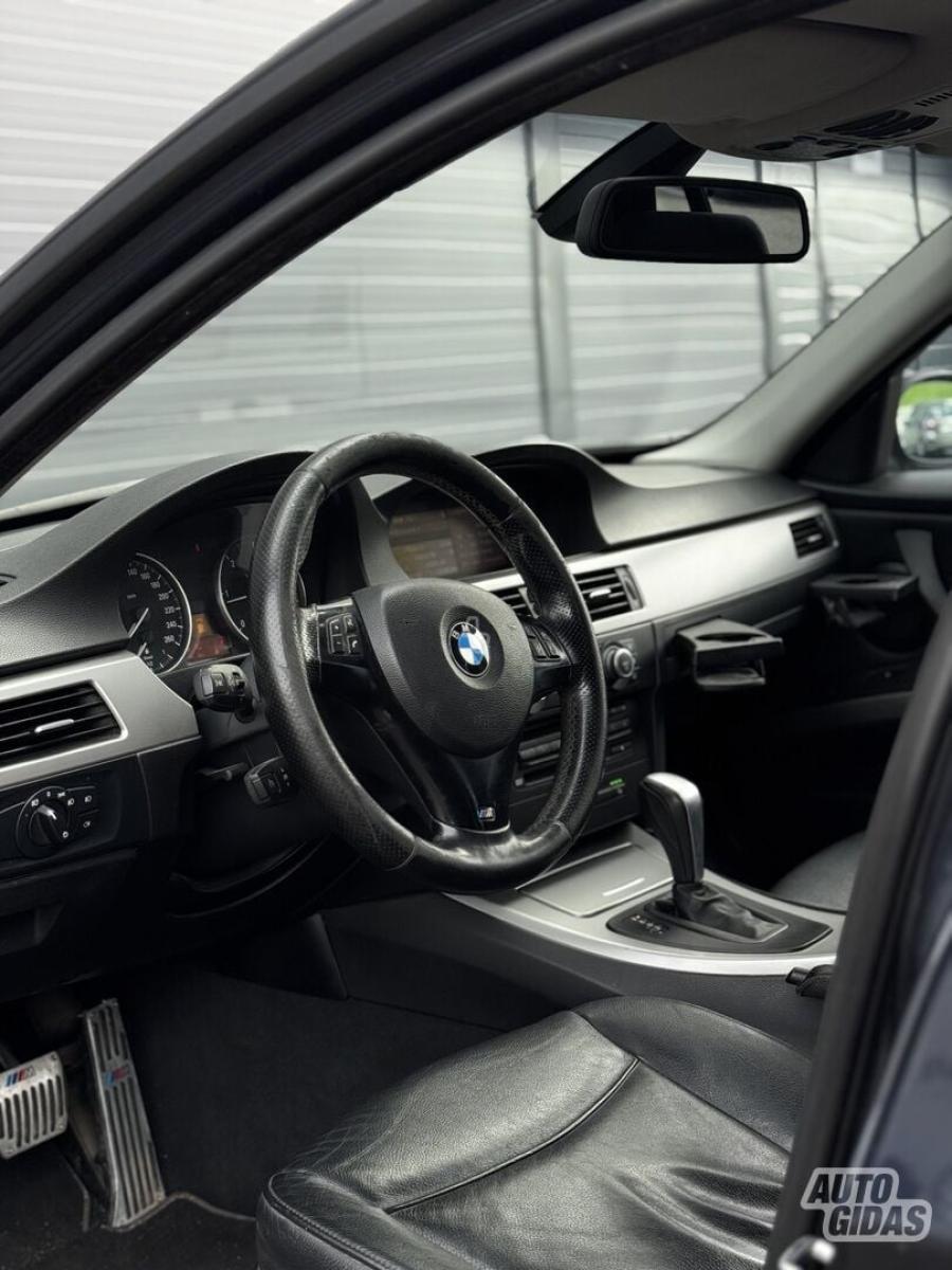 Melns BMW 320 2008 Klaipėda, ar dzinēja tilpumu 2.00 L un nobraukumu 323 tūkst. km par 3150 €, foto 9 vietnē AUTOMOTO.COM.LV