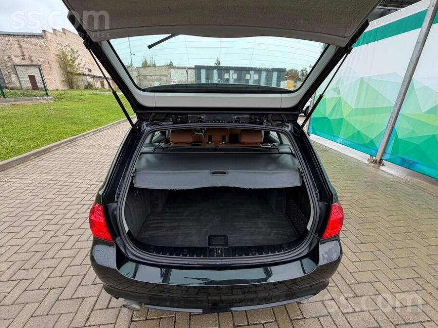 Melns BMW 320 2008 Ludza, ar dzinēja tilpumu 2.00 L un nobraukumu 347 tūkst. km par 5800 €, foto 14 vietnē AUTOMOTO.COM.LV