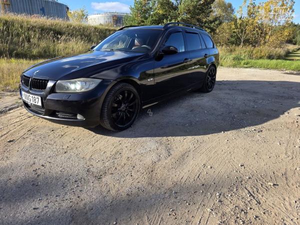 Melns BMW 320 2008 Viļņa, ar dzinēja tilpumu 2.00 L un nobraukumu 350 tūkst. km par 4200 €, foto 8 vietnē AUTOMOTO.COM.LV