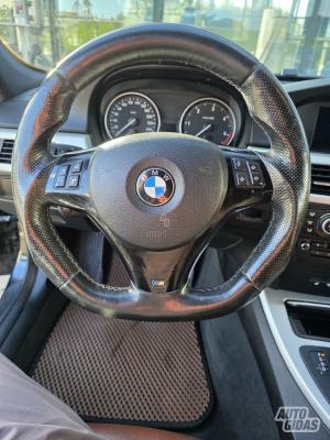 Black BMW 320 2008 in Vilnius, with an engine capacity of 2.00 L and mileage of 350 thousand km for 4200 €, photo 13 on AUTOMOTO.COM.LV