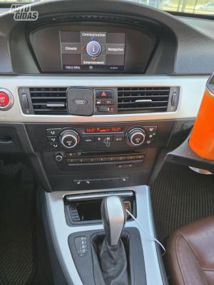 Black BMW 320 2008 in Vilnius, with an engine capacity of 2.00 L and mileage of 350 thousand km for 4200 €, photo 18 on AUTOMOTO.COM.LV