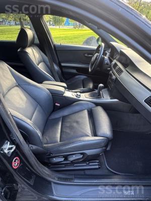 Melns BMW 320 2008 Jelgava, ar dzinēja tilpumu 2.00 L un nobraukumu 380 tūkst. km par 3299 €, foto 10 vietnē AUTOMOTO.COM.LV