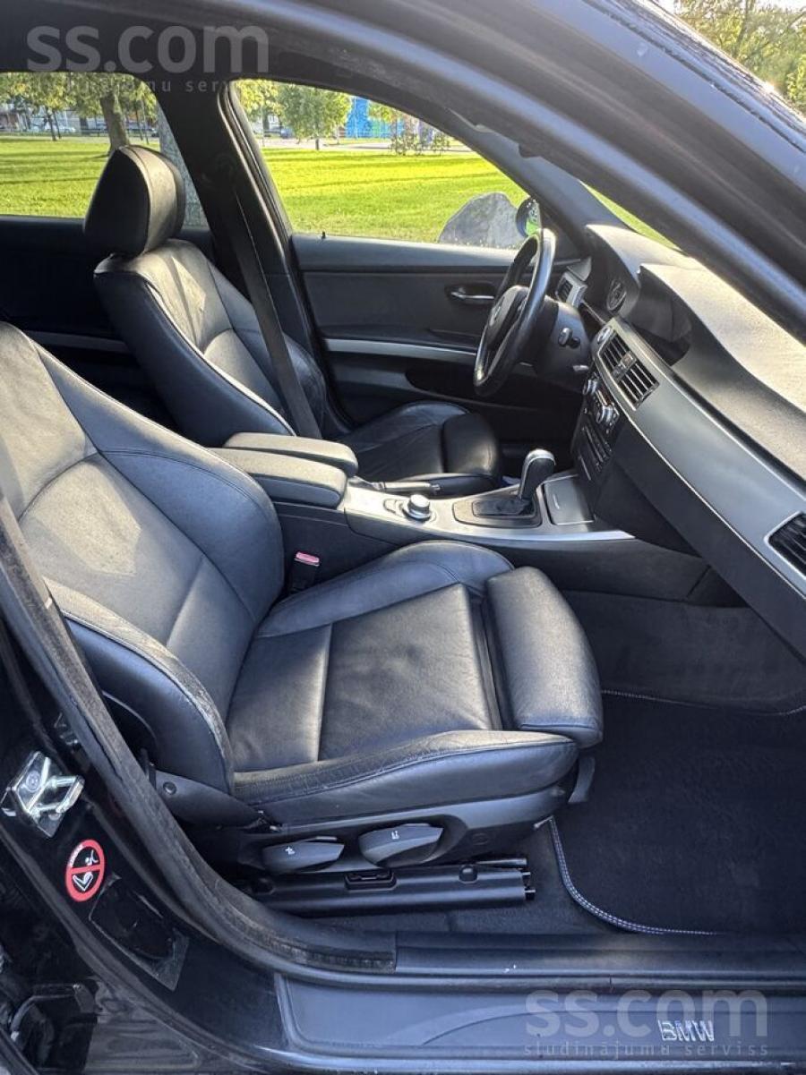Melns BMW 320 2008 Jelgava, ar dzinēja tilpumu 2.00 L un nobraukumu 380 tūkst. km par 3299 €, foto 10 vietnē AUTOMOTO.COM.LV