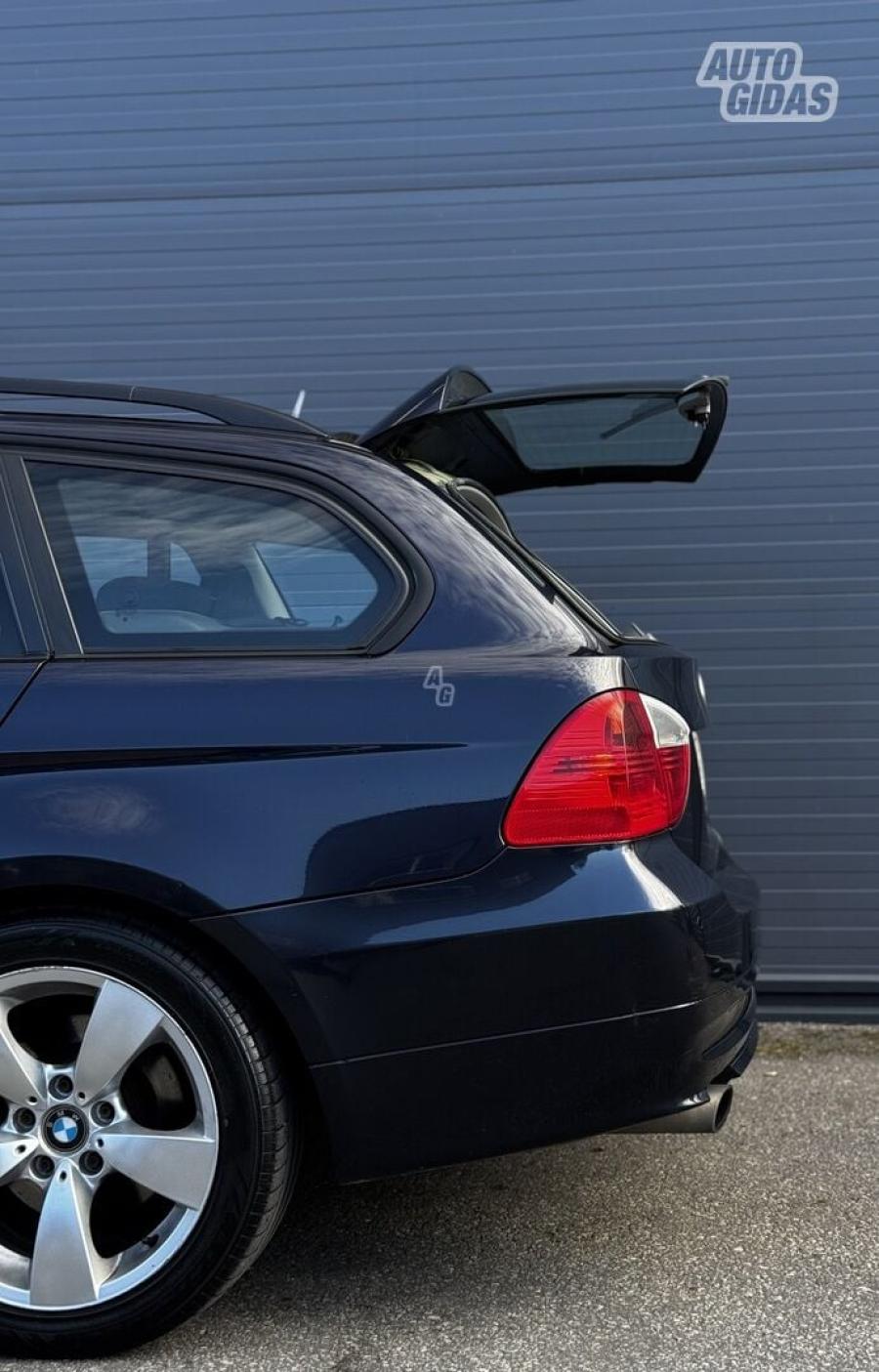 Black BMW 320 2008 in Klaipeda, with an engine capacity of 2.00 L and mileage of 285 thousand km for 2850 €, photo 12 on AUTOMOTO.COM.LV